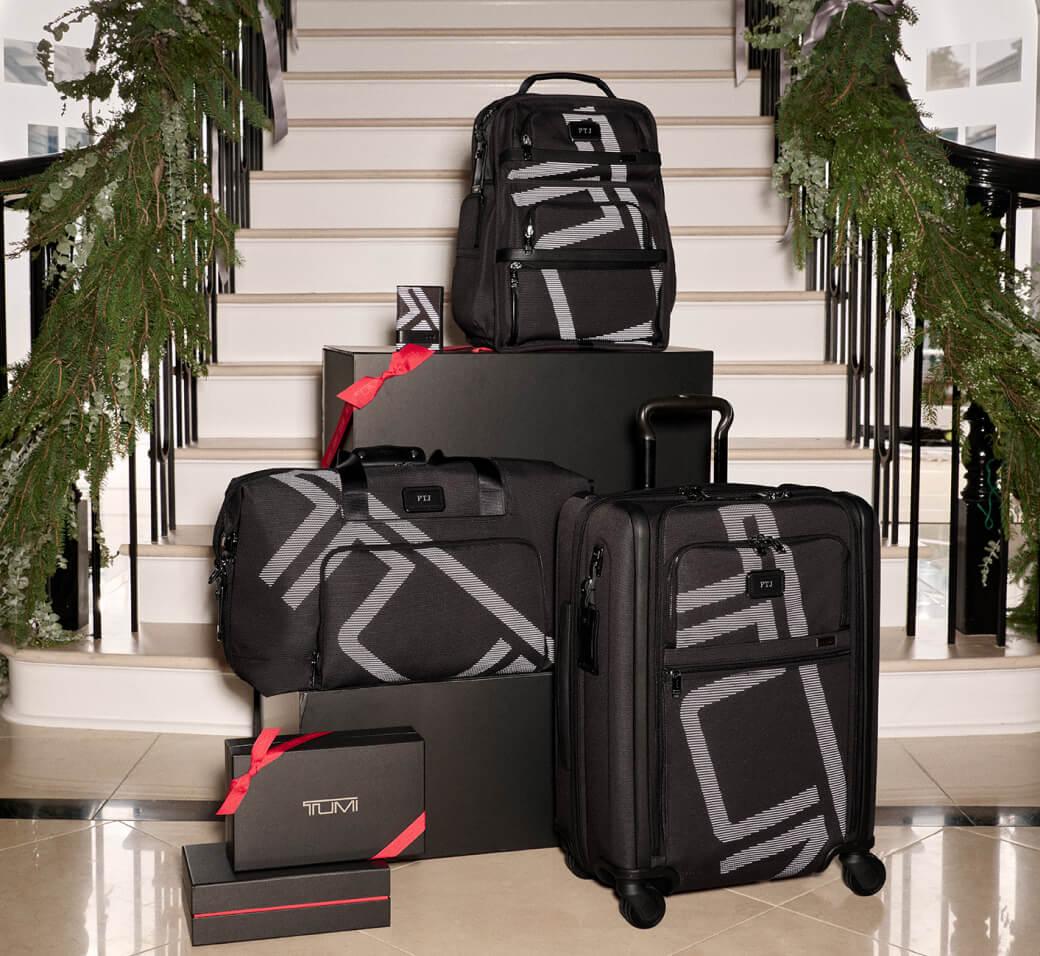 Gifts for Travelers: Best Travel Gift Ideas | Tumi AU
