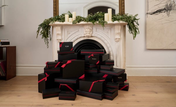 Shop All Luggage: Suitcases, Garment Bags & More | Tumi AU